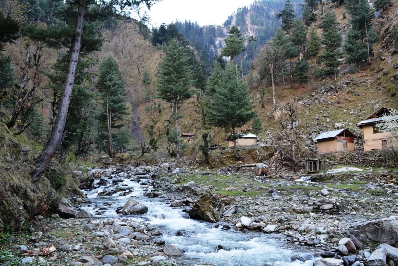Leepa Valley Azad Kashmir: Places To Visit Kashmir - TravelTute