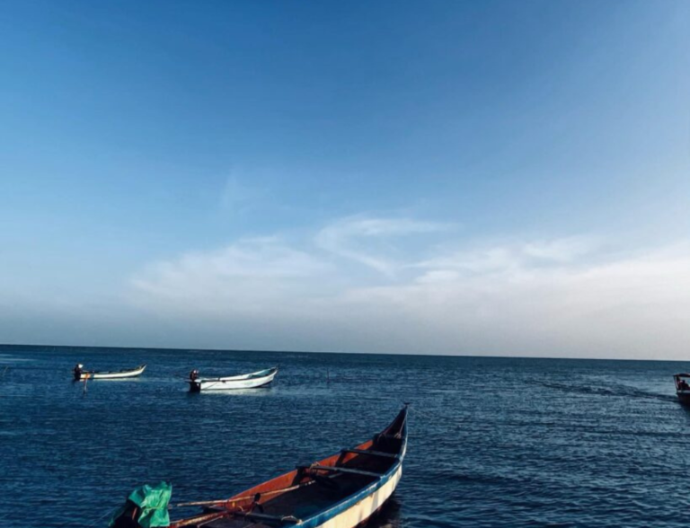 Manora Beach Karachi: Best Place For Beach Lovers - Traveltute